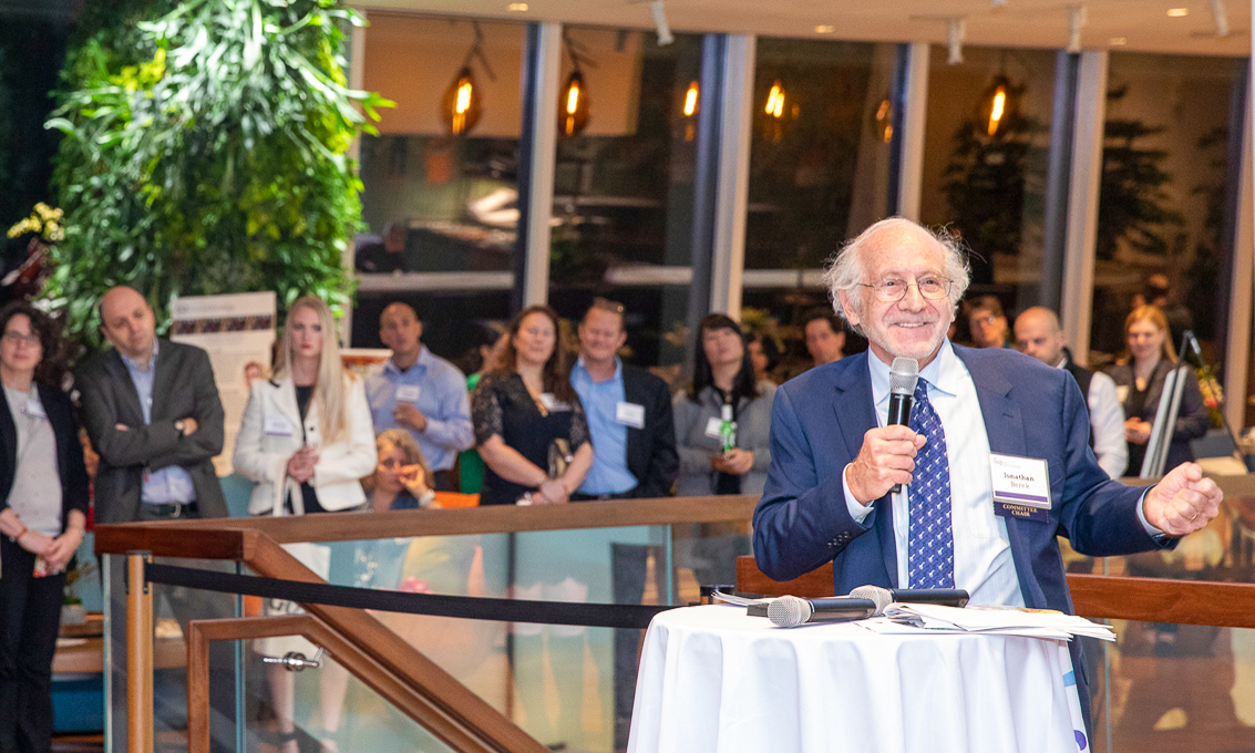 Dr. Jonathan Berek speaking to Global Oncology volunteers and supporters.